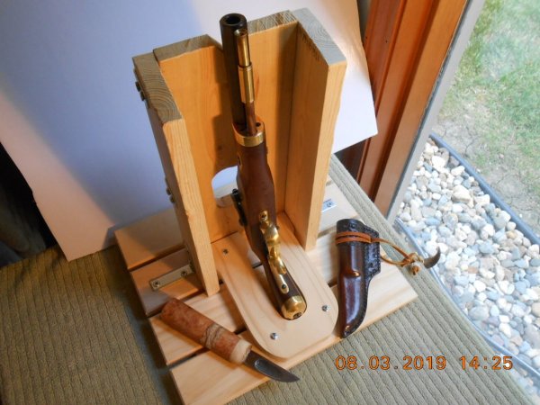 Built a pistol loading stand | The Muzzleloading Forum